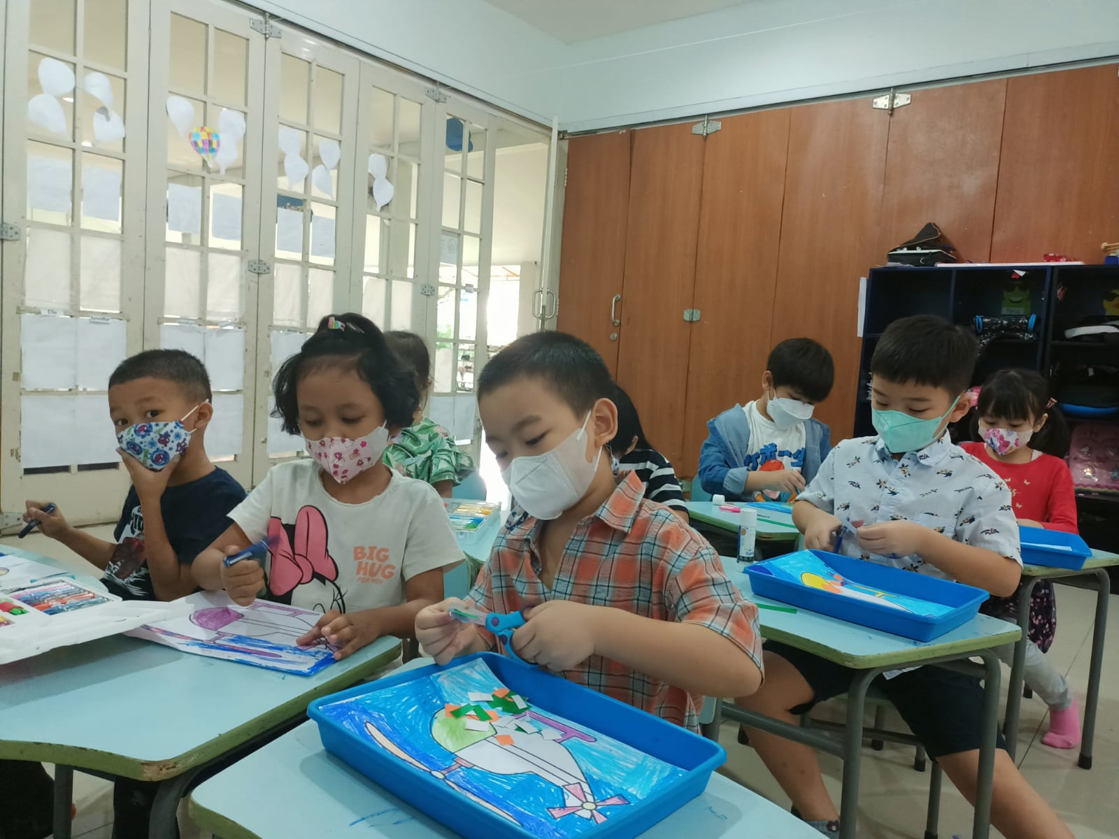 Early Years 2 - Arts : Decorating Helicopter | Focus Independent School